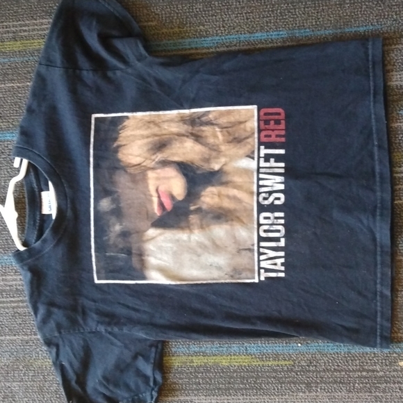 Gildan | Shirts & Tops | Taylor Swift Red Album Shirt | Poshmark